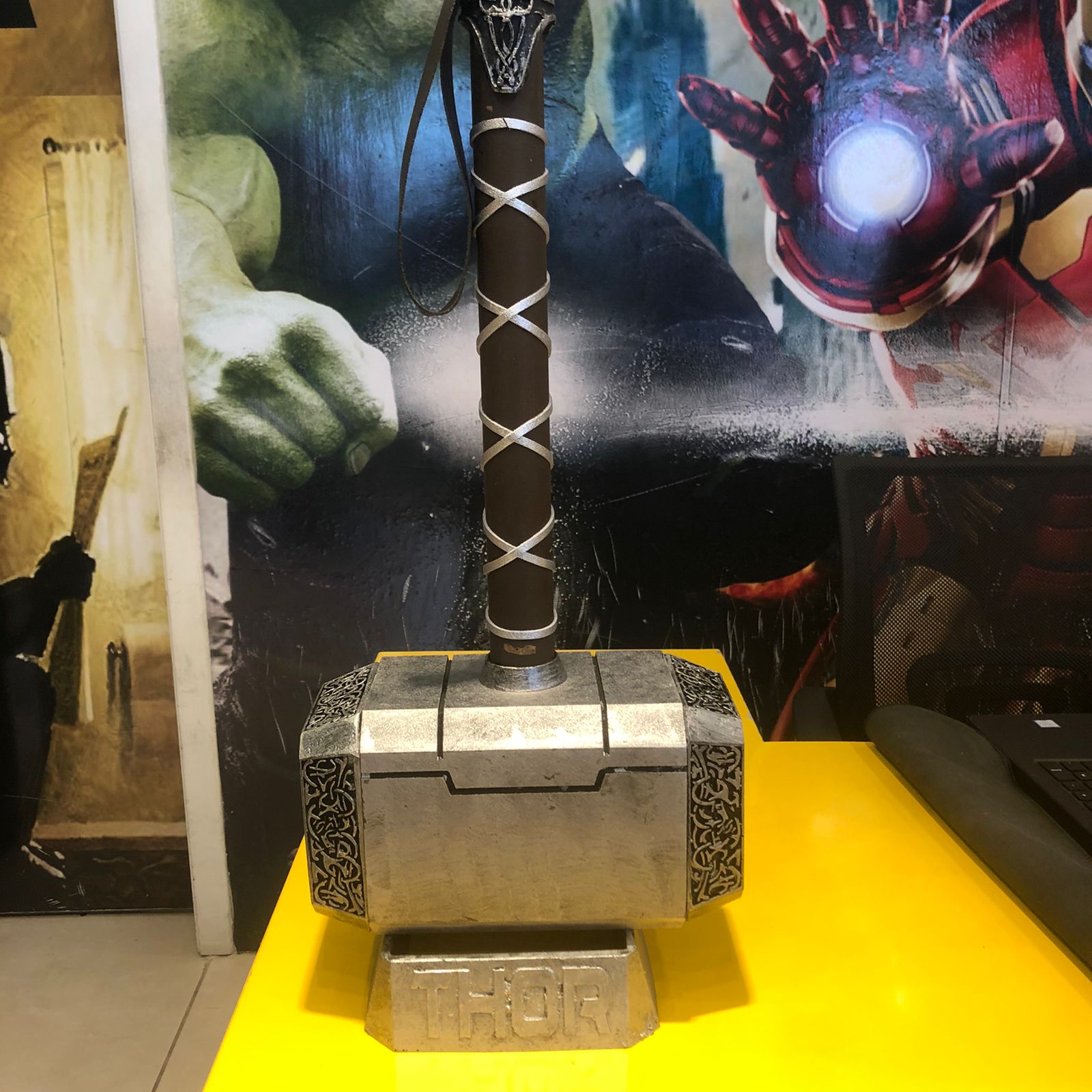 Martelo do Thor Mjolnir - ZONA DE GEEK