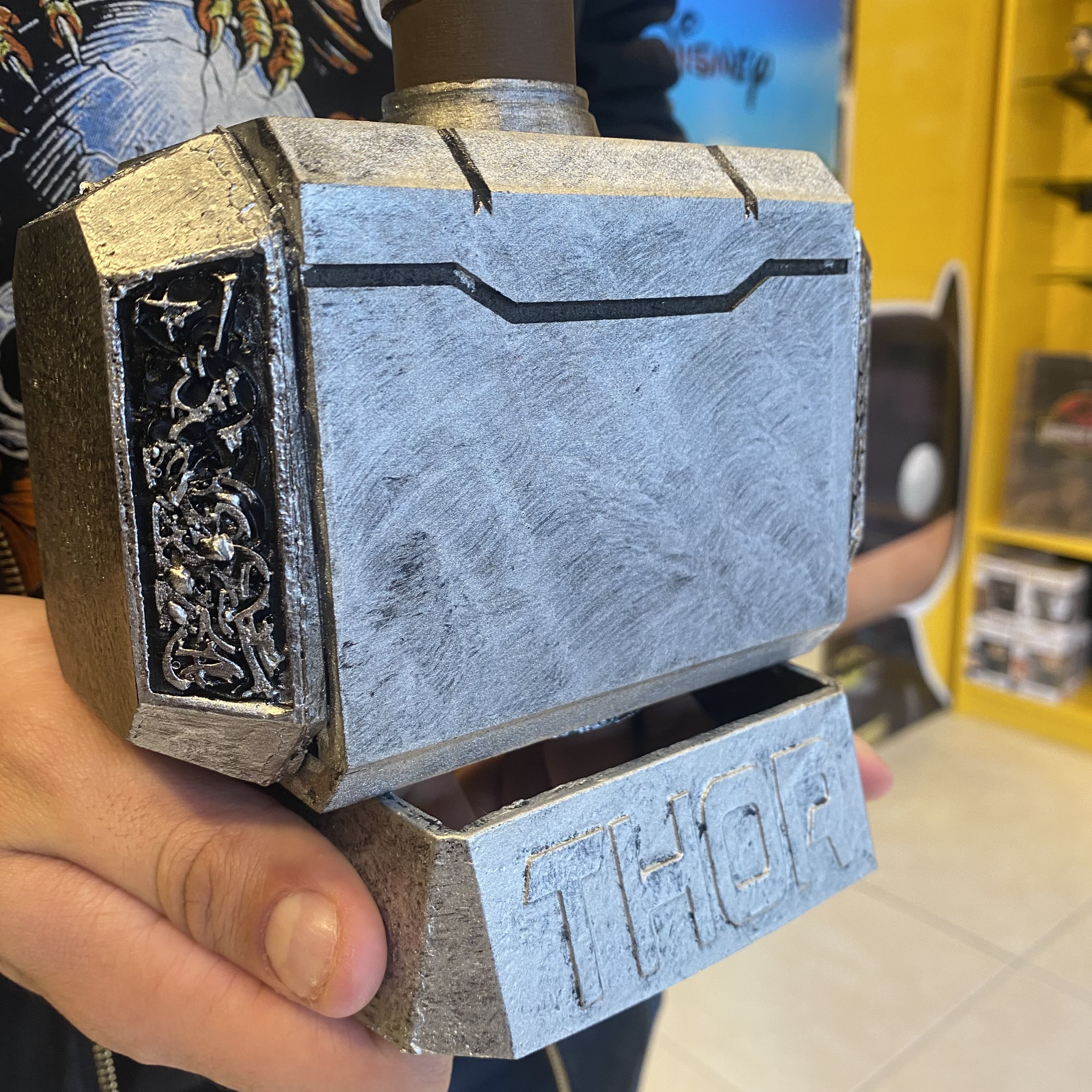 Martelo do Thor pequeno - ZONA DE GEEK